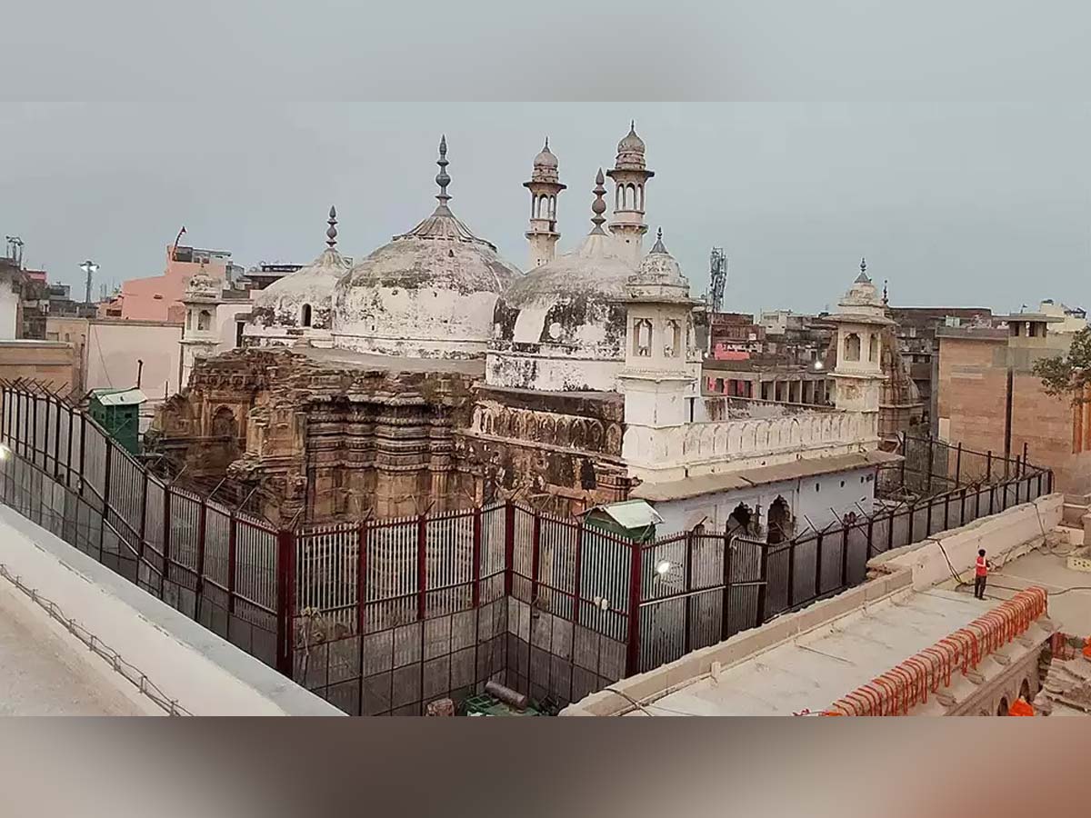 Gyanvapi mosque row: Varanasi court orders to seal the area - JSWTV.TV