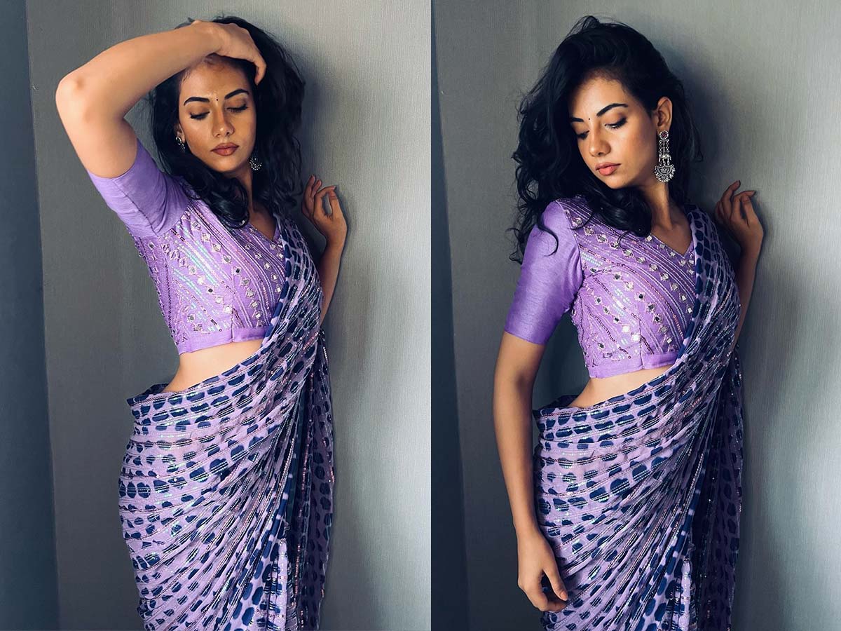 Simran Pareek showing her attitude in saree - JSWTV.TV