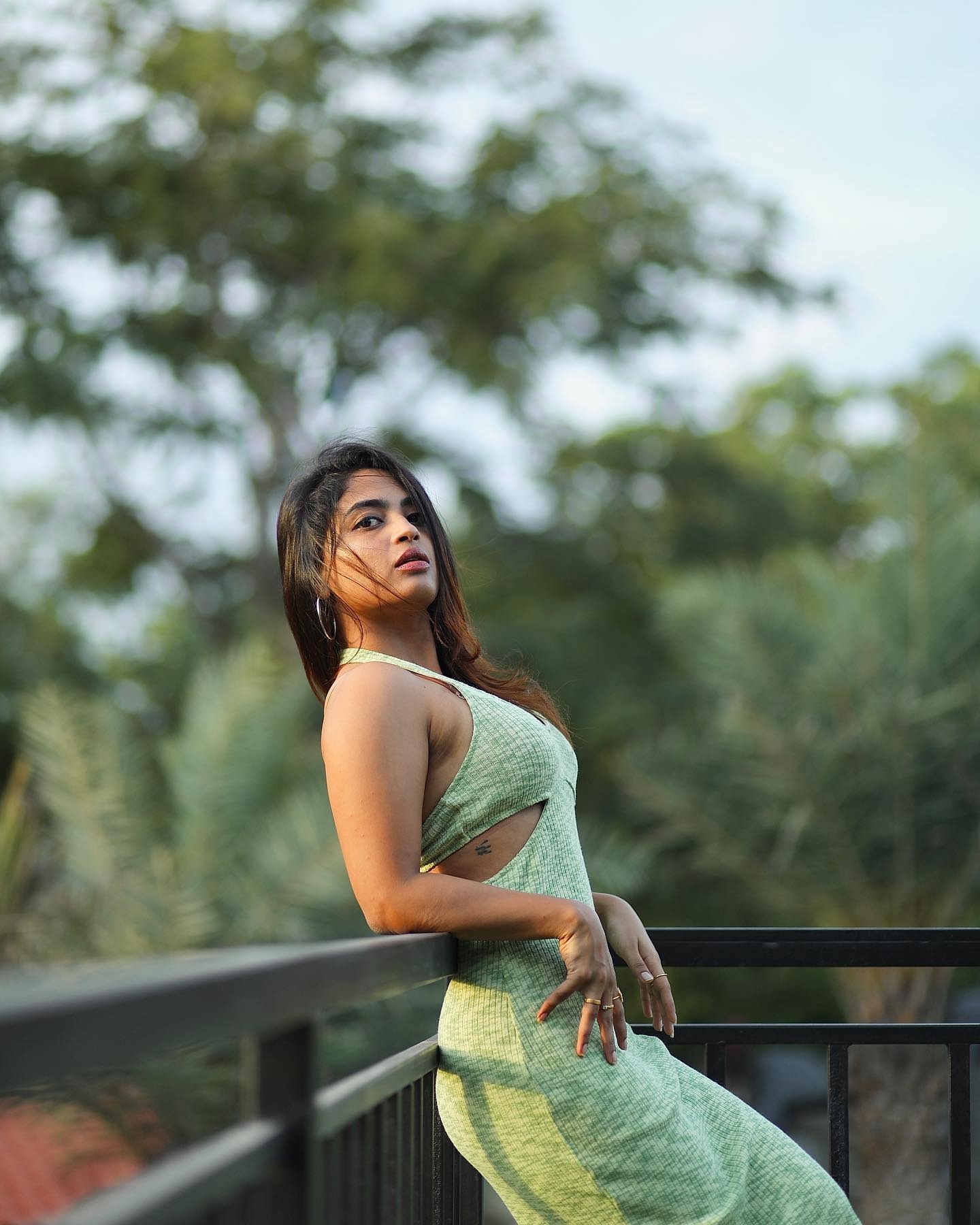 Bigboss beauty Alekhya Harika sizzling clicks in green gown - JSWTV.TV