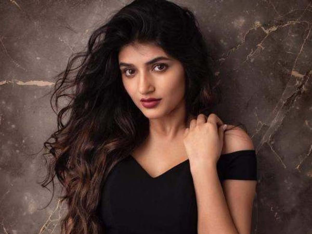 Happening beauty Sree Leela busy for the next two years - JSWTV.TV