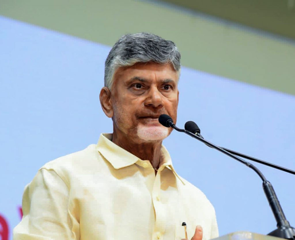 CM Chandrababu Naidu decides to distribute school kits with YS Jagan's face to save funds - JSWTV.TV