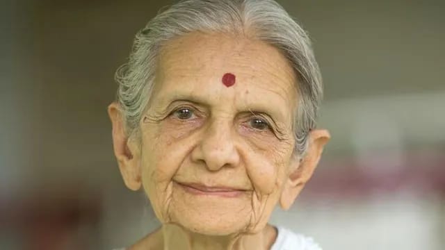 Mahatma Gandhi's Granddaughter Neelamben Parikh Passes Away - JSWTV.TV